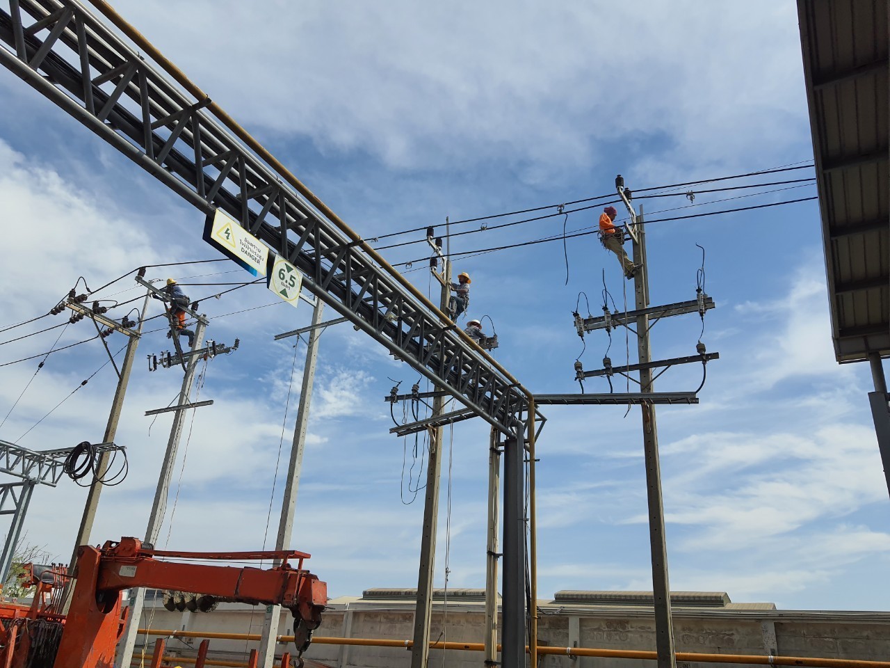 GFPT : Supply&Installed 22kV Riser Pole – TADS.co.th
